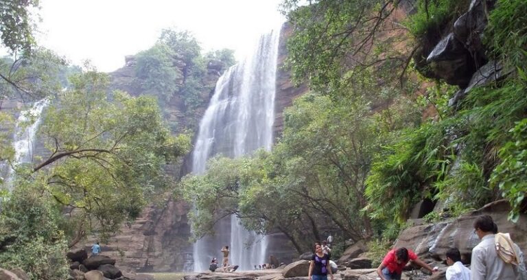 Discover 7 Mesmerizing Waterfalls In Uttar Pradesh • Travelothon