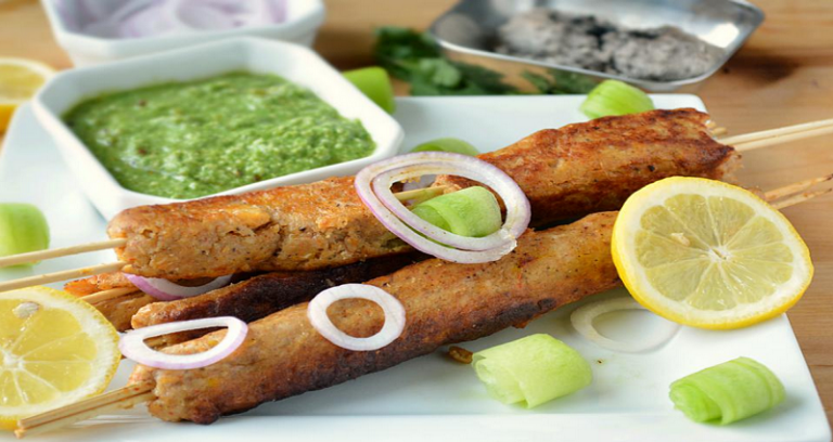 20 Most Delicious Famous Food In Uttar Pradesh • Travelothon