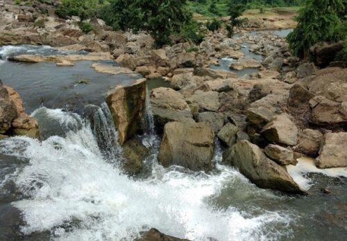 6 Exciting Waterfalls Near Nagpur You Must Visit • Travelothon