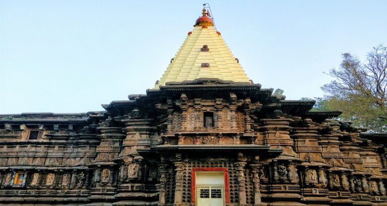 8 Famous Devi Temples In Maharashtra • Travelothon